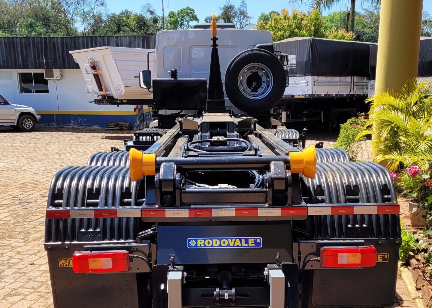 Equipamento Roll-ON/OFF Modelo GF1 BTK - Rodovale